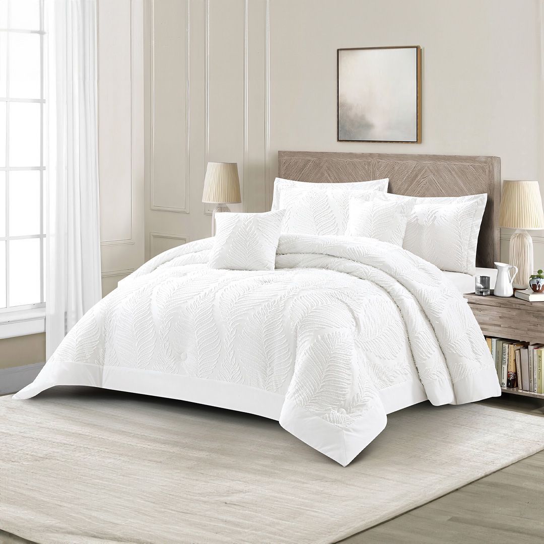 Colcha Luxury Comforter - Leaves White – Amare Home